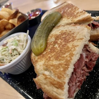 BROOK’S KITCHEN & TAP - Open for Business - 193 Photos & 189 Reviews ...