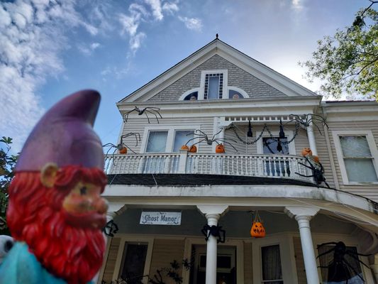 GHOST MANOR - Updated March 2026 - 60 Photos - 2502 Magazine St, New ...