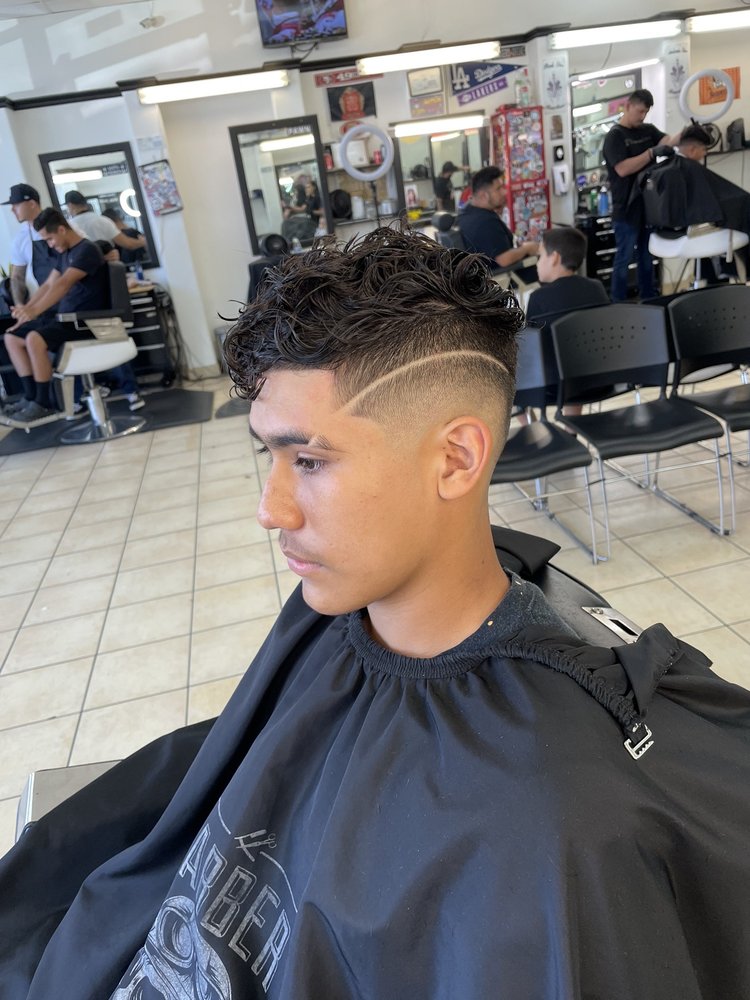 THE ORIGINAL GOLDEN SHEARS BARBER SHOP - 41 Photos & 66 Reviews - 17122 ...