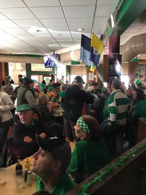 FLAT IRON CAFÉ - 85 Photos & 98 Reviews - Pubs - 1114 Center St ...