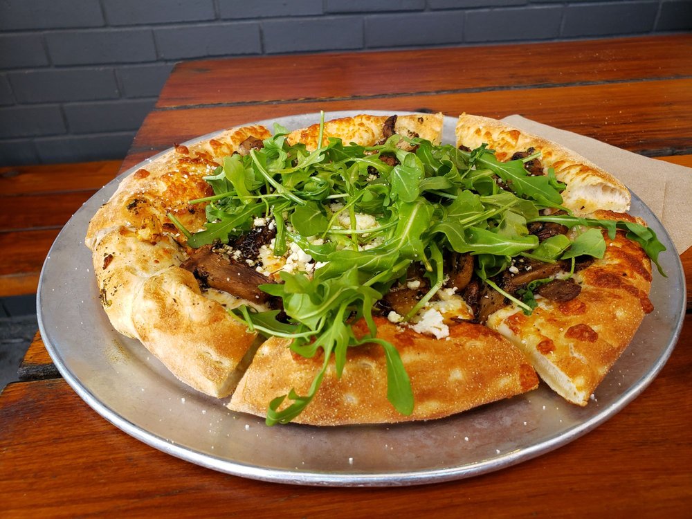 PINTHOUSE PIZZA - 703 Photos & 720 Reviews - Pizza - 4236 S Lamar Blvd ...