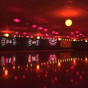 SKATELAND USA OF CLEMMONS - Updated March 2025 - 10 Photos - 2512 ...