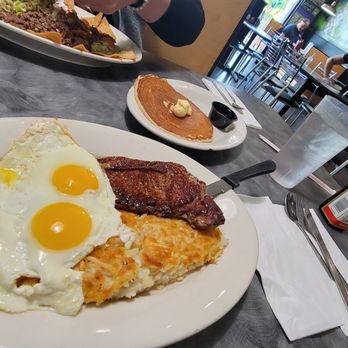 DIGGER’S DINER - BRENTWOOD - Updated August 2025 - 469 Photos & 698 ...