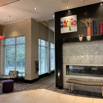 HILTON GARDEN INN RALEIGH /CRABTREE VALLEY - Updated December 2025 ...