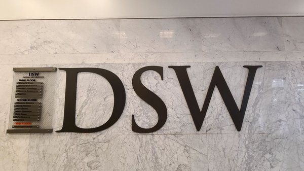 DSW DESIGNER SHOE WAREHOUSE - Updated January 2026 - 38 Photos & 142 ...