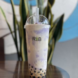 boba shops! ( ‿ )