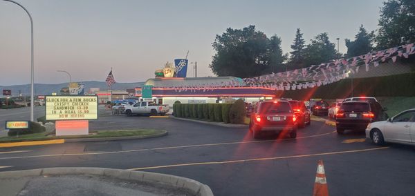 EZ’S BURGER DELUXE - Updated December 2025 - 89 Photos & 212 Reviews ...