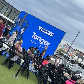 TANGER OUTLETS NASHVILLE - Updated December 2025 - 58 Photos & 29 ...