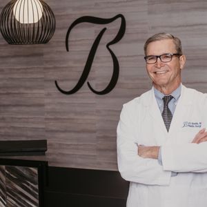MARTIN FOX, MD - 37 Photos - Plastic Surgeons - 4001 Kresge Way ...