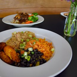 LOUIE’S KITCHEN AND BAR - Updated October 2025 - 81 Photos & 109 ...