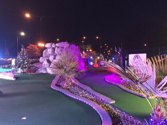 KING MINI GOLF PARK - Updated November 2024 - 58 Photos & 17 Reviews ...