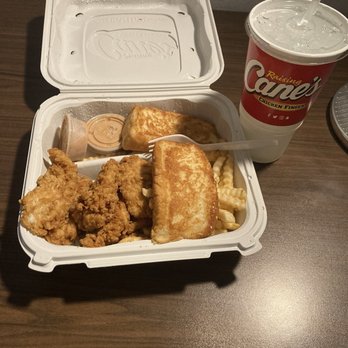 RAISING CANE’S CHICKEN FINGERS - Updated May 2025 - 457 Photos & 204 ...