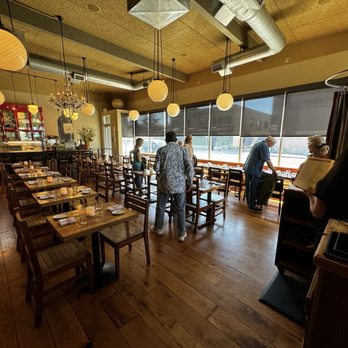 The table restaurant store