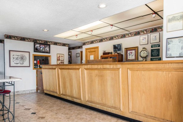 RODEWAY INN & SUITES - Updated December 2025 - 36 Photos & 43 Reviews ...