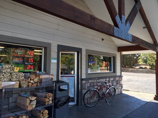 SPRING STREET MARKET - Updated October 2025 - 1910 Spring St, Medford ...