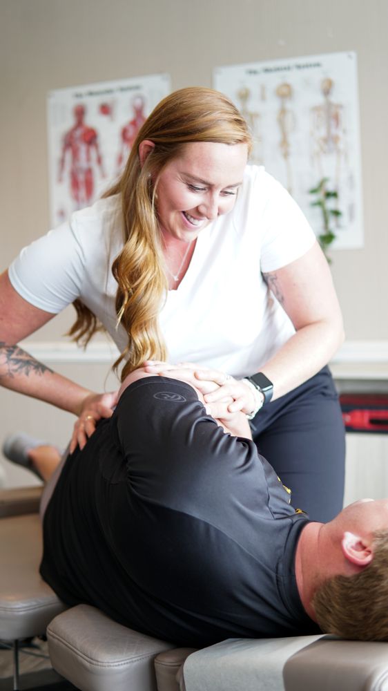 DR. ERIN HALLAHAN, DC - Updated December 2025 - 19 Photos - 4645 Cass ...