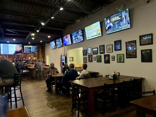 BEARDED MONKEY - Updated December 2025 - 24 Photos & 24 Reviews - 564 ...