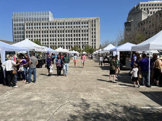 BATON ROUGE ARTS MARKET - Updated October 2025 - 16 Photos - 5TH And ...
