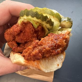 MAIN CHICK HOT CHICKEN - Updated December 2025 - 530 Photos & 617 ...