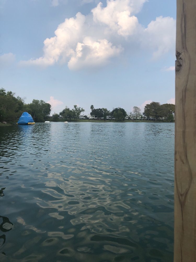 TWIN LAKES RV RESORT - 19400 Highway 6, Manvel, Texas - RV Parks ...