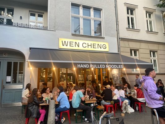 WEN CHENG HANDGEZOGENE NUDELN - Updated September 2024 - Schönhauser ...