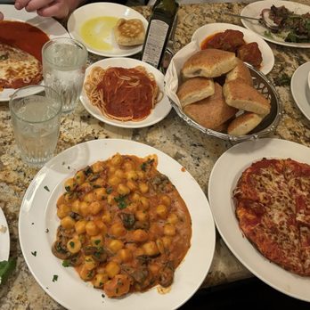 ROMAN VILLAGE CUCINA ITALIANA - Updated January 2026 - 419 Photos & 305 ...