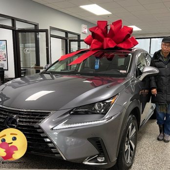 MCGRATH LEXUS OF CHICAGO - Updated December 2025 - 52 Photos & 254 ...