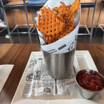 REPUBLIC GASTROPUB - Updated November 2025 - 484 Photos & 509 Reviews ...