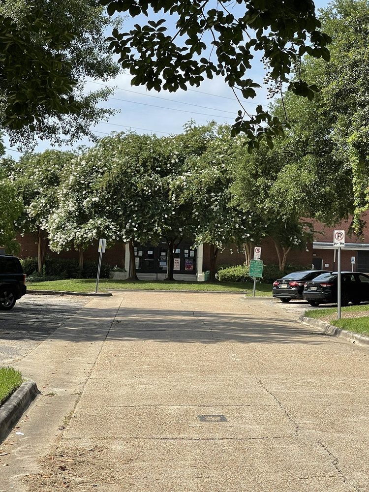 SPRINGHILL PARK RECREATION CENTER - Updated March 2025 - 10 Photos ...