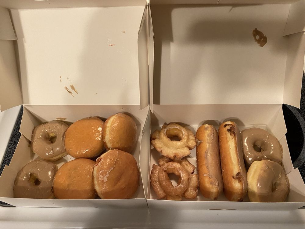 DONUTS DONUTS - Updated October 2025 - 1640 N College Ave, Fayetteville ...