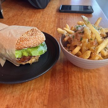 ROAM ARTISAN BURGERS - Updated March 2025 - 482 Photos & 420 Reviews ...