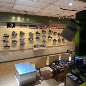 ROCKING R ACE HARDWARE - Updated December 2025 - 1030 S High St ...