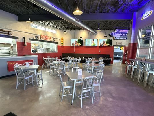 PIZZA 51 - Updated December 2025 - 50 Photos & 29 Reviews - 200 S ...