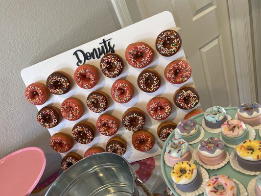 DANNY’S DONUT - Updated September 2025 - 44 Photos & 80 Reviews - 9524 ...