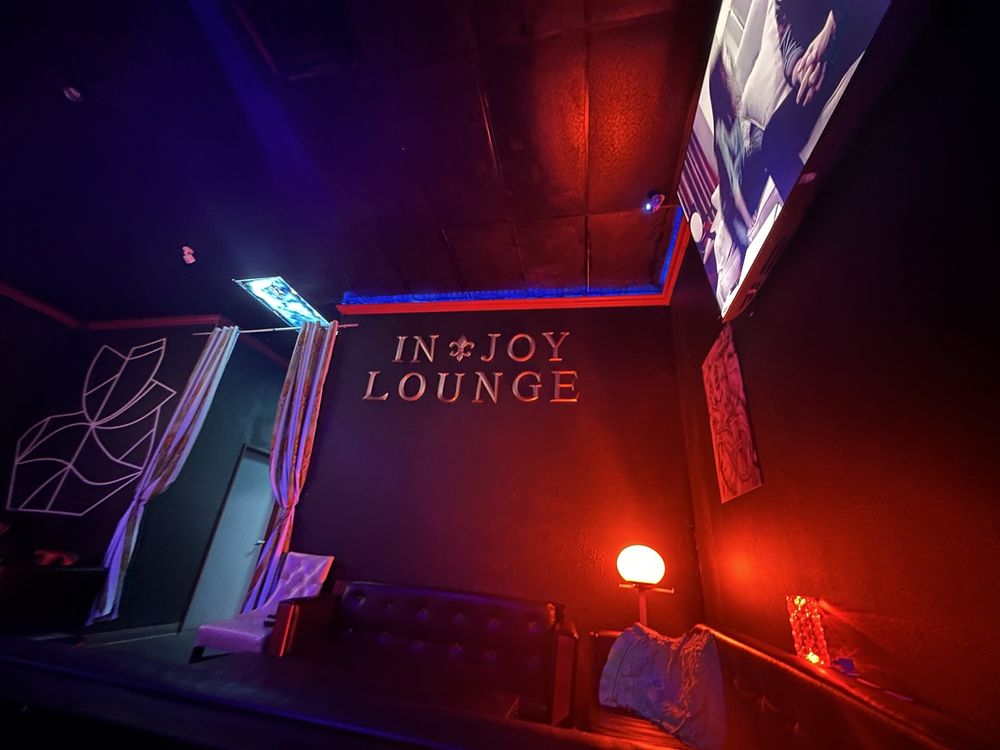 IN-JOY HOOKAH LOUNGE & SMOKE SHOP - Updated April 2026 - 57 Photos & 18 ...