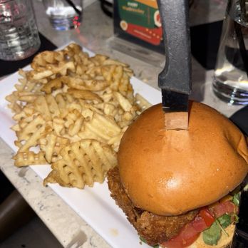 423 MAIN BAR GRILL & ROOFTOP - Updated December 2025 - 71 Photos & 73 ...