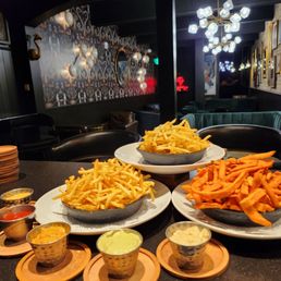 RENNY’S - Updated July 2025 - 158 Photos & 79 Reviews - 11661 Preston ...