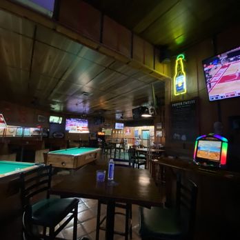 CORBETT’S SPORTS BAR & GRILL - Updated January 2025 - 60 Photos & 71 ...