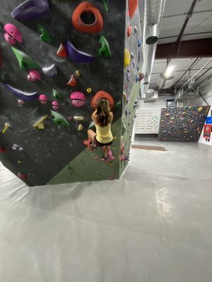 BLACK ROCK BOULDERING GYM - Updated June 2024 - 16 Photos & 36 Reviews ...