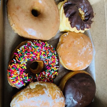 TOP DONUT - 53 Photos & 93 Reviews - 700 Aiken St, Lowell ...