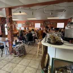 LUCKY RIVERS CAFE AND CATERING - Updated December 2025 - 34 Photos & 49 ...