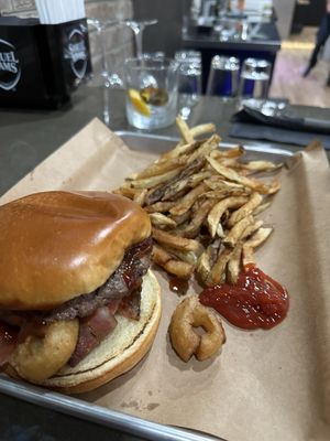 THE FACTORY BAR AND GRILL - Updated October 2025 - 7 E Main St ...