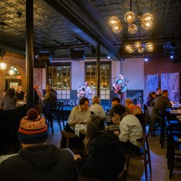 THE MAIN PUB - Updated July 2025 - 229 Photos & 319 Reviews - 306 Main ...