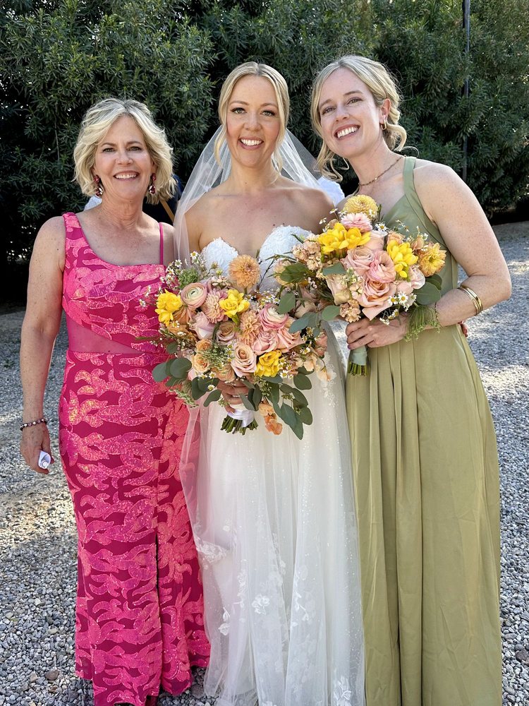 BLOOMIES FLOWERS - Updated December 2025 - 84 Photos & 12 Reviews ...