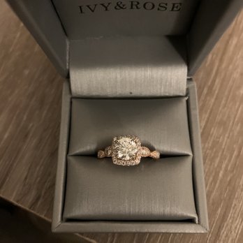 Ivy and rose rings store