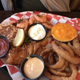 PATRIOTS GRILL - Updated December 2025 - 44 Photos & 93 Reviews - 7313 ...