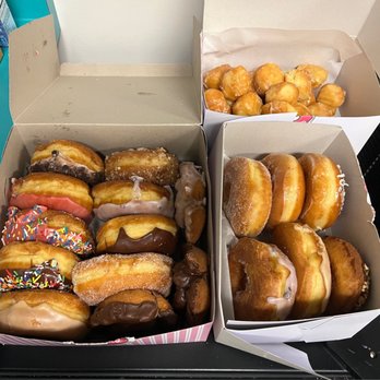 HAPPY DONUTS - Updated April 2025 - 111 Photos & 91 Reviews - 378 17th ...