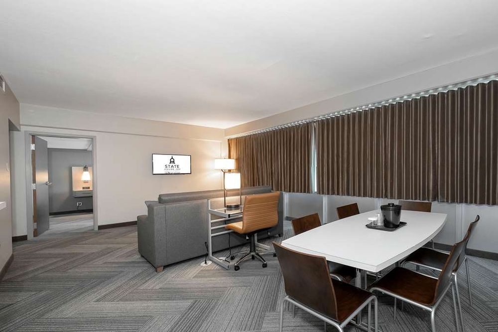 STATE HOUSE INN - Updated June 2024 - 40 Photos & 30 Reviews - 101 E ...