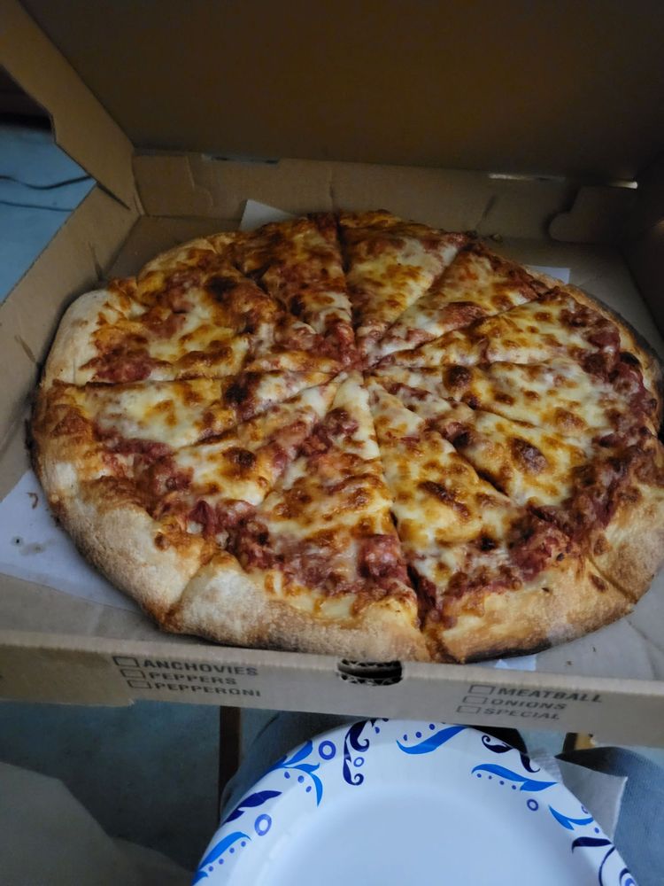 CHECKERS PIZZA - Updated June 2024 - 879 W Main Rd, Middletown, Rhode ...