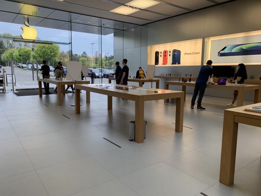 APPLE STORE - MANHASSET - Updated April 2025 - 73 Photos & 243 Reviews ...